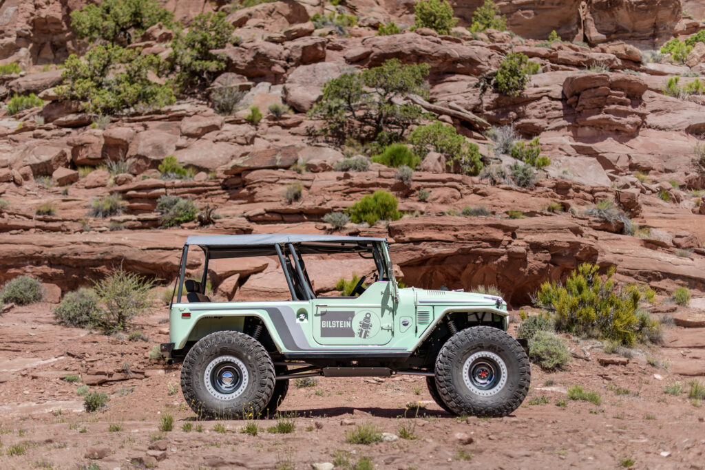 Custom Stretched All Steel All Toyota 1972 FJ40 - Proffitt's ...