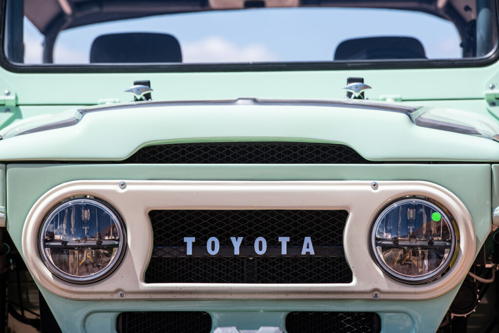 Custom Stretched All Steel All Toyota 1972 FJ40 - Proffitt's ...