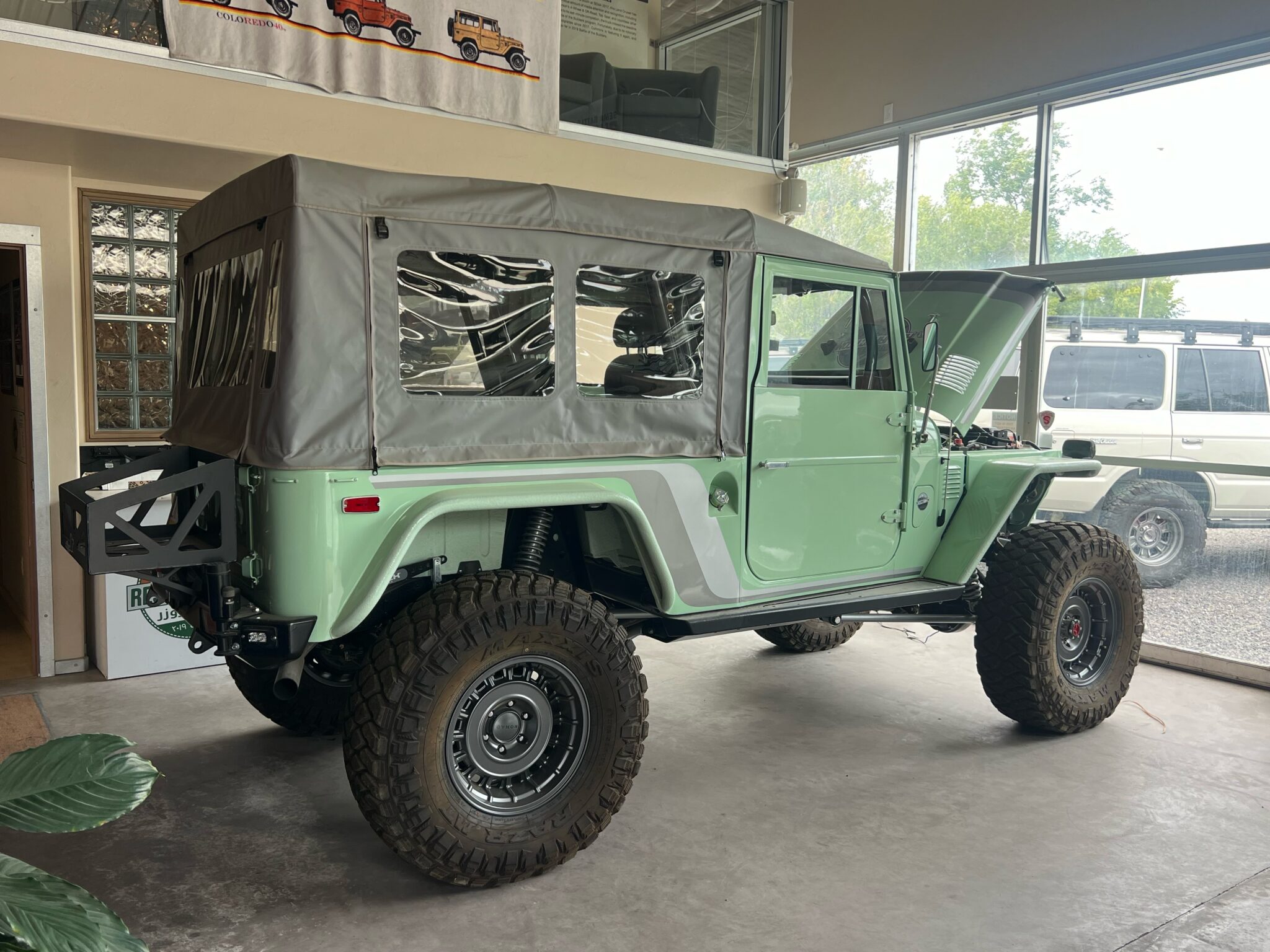 Custom Stretched All Steel All Toyota 1972 FJ40 - Proffitt's ...